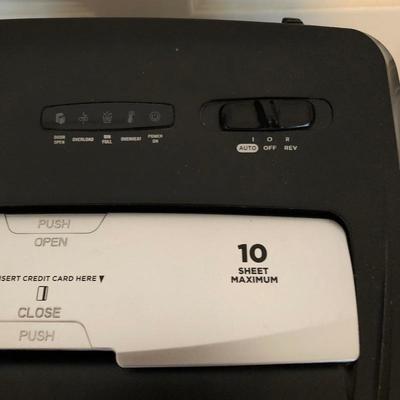 Lot 10 - Ativa Paper Shredder | EstateSales.org