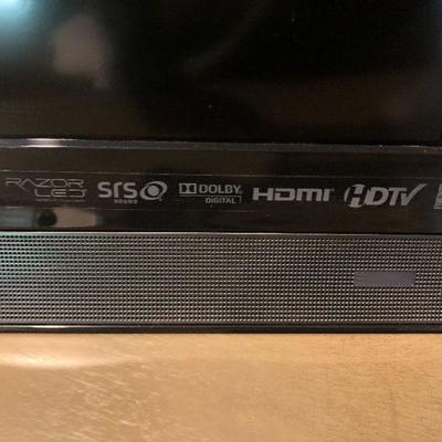 Lot H13: Vizio E260VA 26 inch HDTV HDMI | EstateSales.org