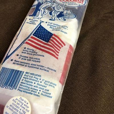 #298 US American Flags -(2) | EstateSales.org