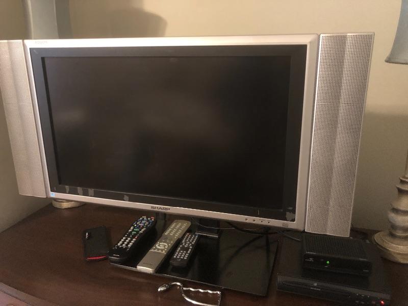 26” song Flat Screen TV with Remote | EstateSales.org