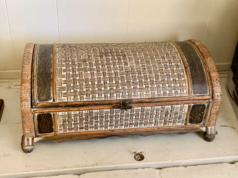 LOT 49 DECORATIVE HUMP BACK TREASURE CHEST | EstateSales.org