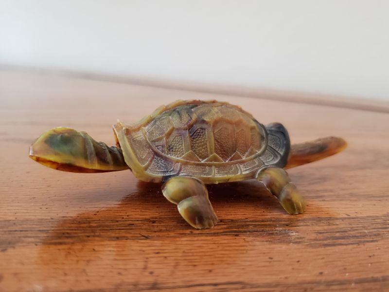 Lot 82: Vintage Small Novel Bobbing Turtle | EstateSales.org