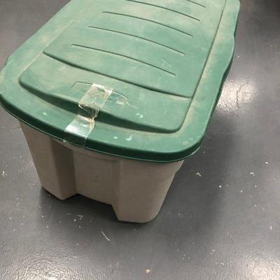 #349 Extra Large Storage Tub | EstateSales.org