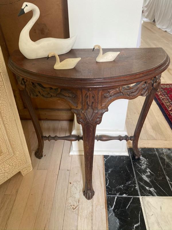 Lot # 732 Small Console Table with Carved Swans | EstateSales.org
