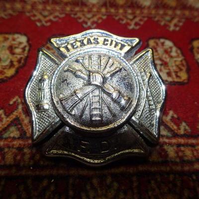 Vintage Texas City Fireman Badge, F.D. Fireman | EstateSales.org