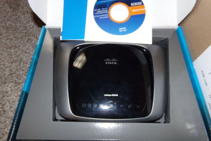 LOT 111 CISCO LINKSYS E2000 | EstateSales.org