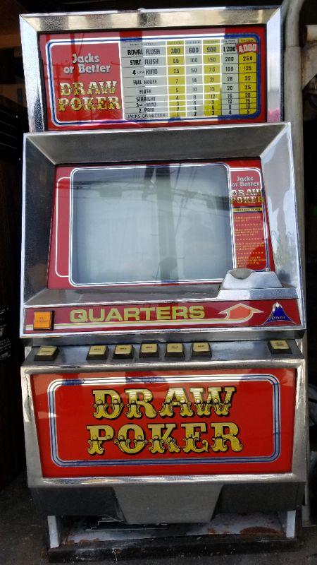 Vintage draw poker machine | EstateSales.org