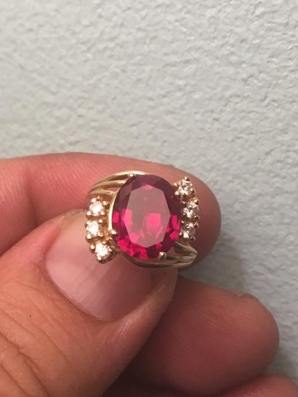 Vintage 3 Carat Ruby Ring in 14k Gold | EstateSales.org