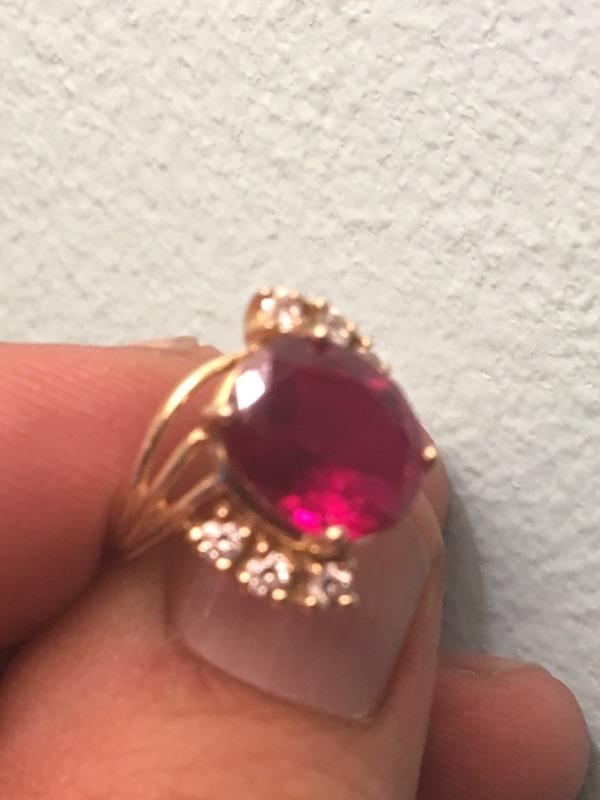 Vintage 3 Carat Ruby Ring in 14k Gold | EstateSales.org