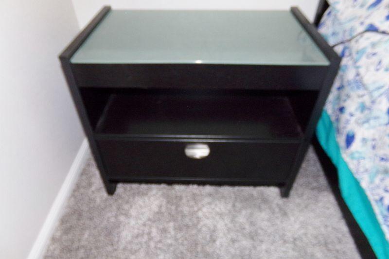 LOT 84 NIGHTSTAND W FROSTED GLASS TOP EstateSales