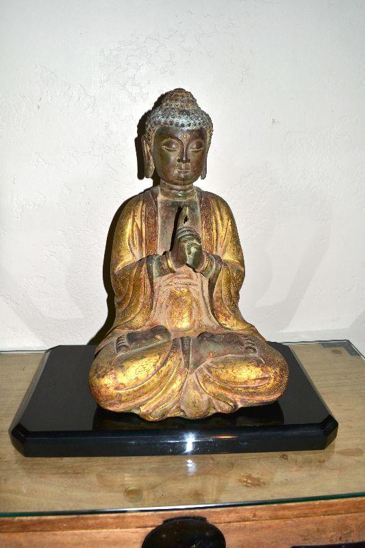 Lot 57 Chinese gilt Bronze Seated Buddha Seated Cross Leg in Lotus ...