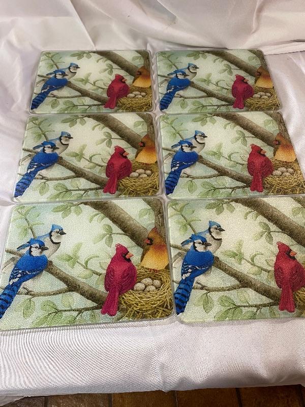 Cardinal trivet set | EstateSales.org