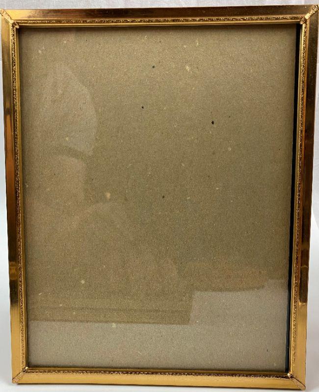 VINTAGE BRASS 8 X 10 PICTURE FRAME | EstateSales.org