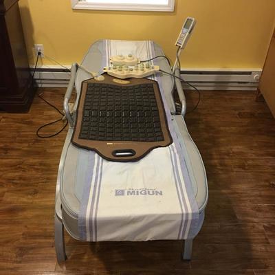 Lot 182 - Migun HY - 7000UM Massage Bed | EstateSales.org