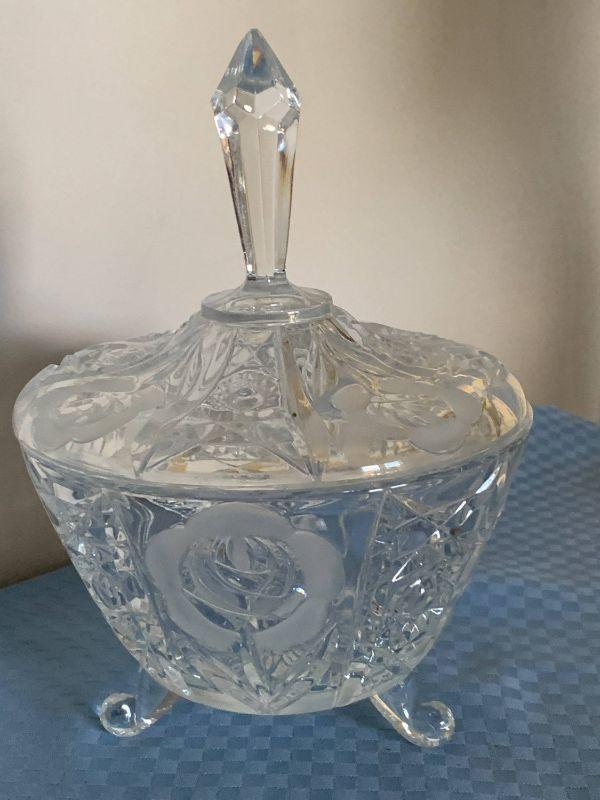 Lot #15 Lead crystal footed candy dish with lid. Roses and hobstars ...