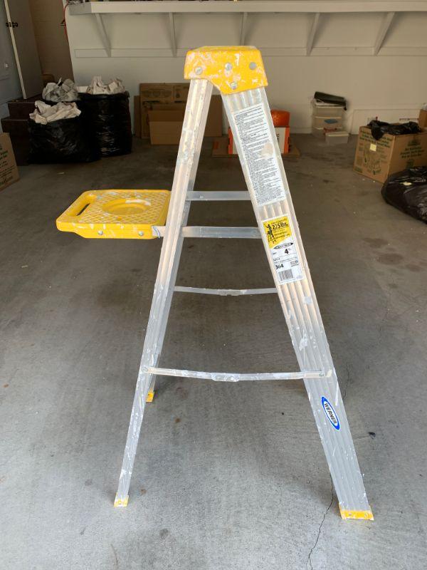 #313 SMALL ALUMINUM STEP LADDER | EstateSales.org