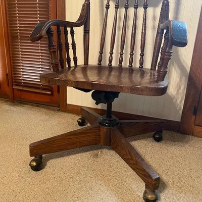 Dark Oak Spindle Back Office Chair Estatesales Org