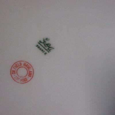 Lot 65 - Porcelain Chinaware | EstateSales.org
