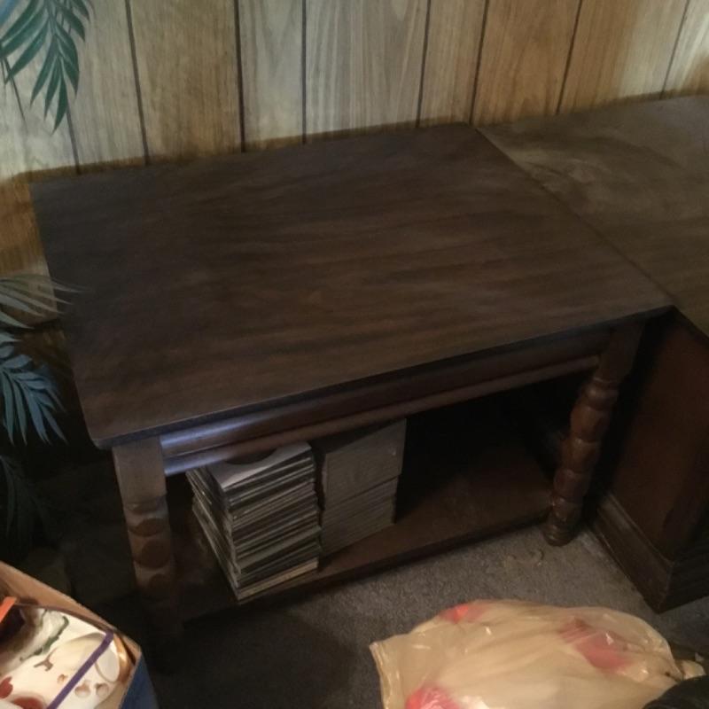 Vintage 1970s End Table | EstateSales.org