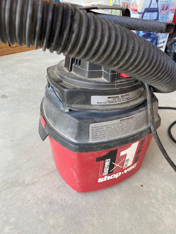 Mini shop vac | EstateSales.org