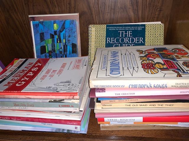 LOT 193 Stacks of Music Books Piano & Recorder | EstateSales.org