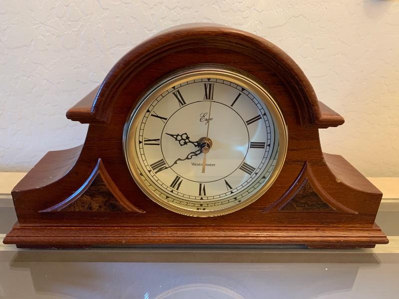 Ergo Westminister Mantle Clock | EstateSales.org