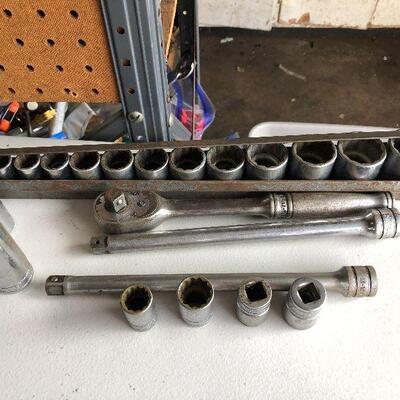 186: Vintage Socket Set | EstateSales.org