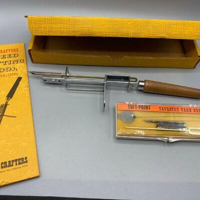 Vintage Rug Crafters Speed Tufting Tool & Book | EstateSales.org