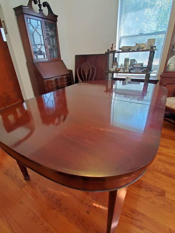 1950s Drexel Travis Court Mahogany Dining Table with 3 Leaves and pads ...