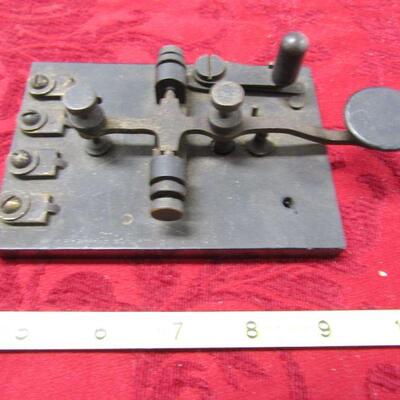 LOT 101 RAILROAD TELEGRAPH MACHINE | EstateSales.org