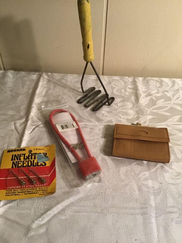 LR#406 - Gun lock and misc. | EstateSales.org