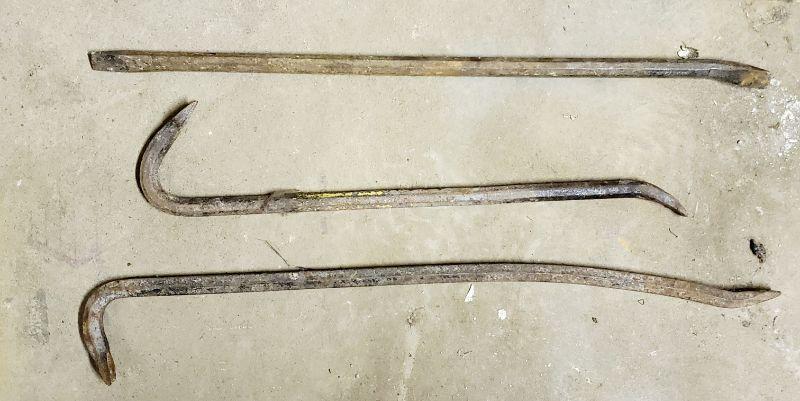 LARGE HEAVY DUTY PRY BARS 3 | EstateSales.org