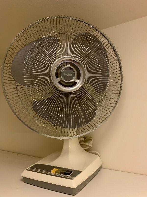 Galaxy table fan | EstateSales.org