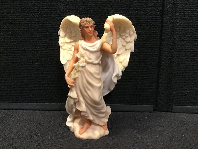 #LR246 - Seraphim - Gabriel | EstateSales.org