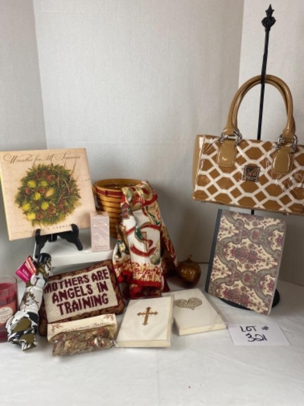 V 321 Ellen Allen Annapolis Handbag Gift Lot | EstateSales.org
