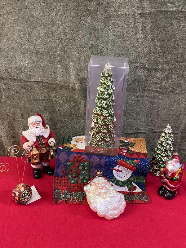 (Item 21) Assortment Of Decorations | EstateSales.org