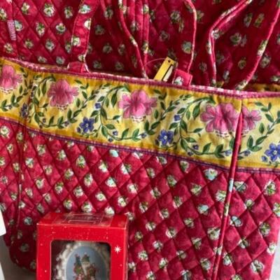 Y469 Maggie B Handbag Gift Set | EstateSales.org