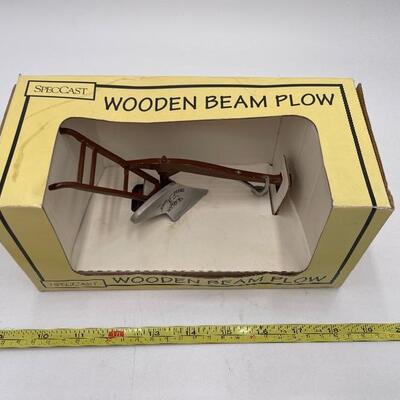 JOHN DEERE SPECCAST WOODEN BEAM PLOW | EstateSales.org