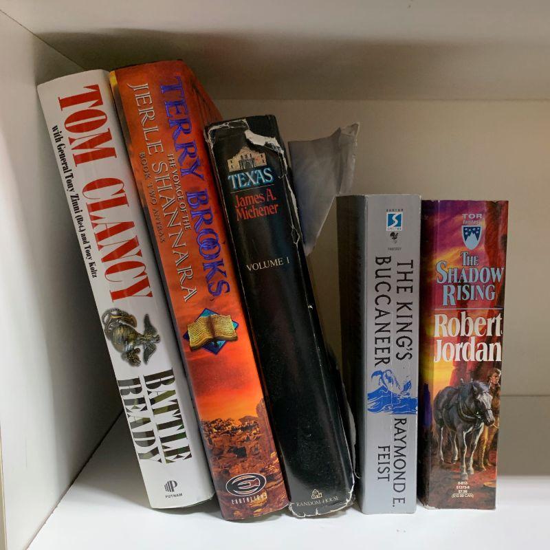 #257 Feist, Jordan, Clancy and More | EstateSales.org