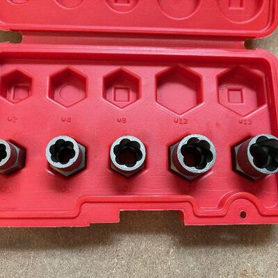 #273 Craftsman Bolt Extractor Set. | EstateSales.org