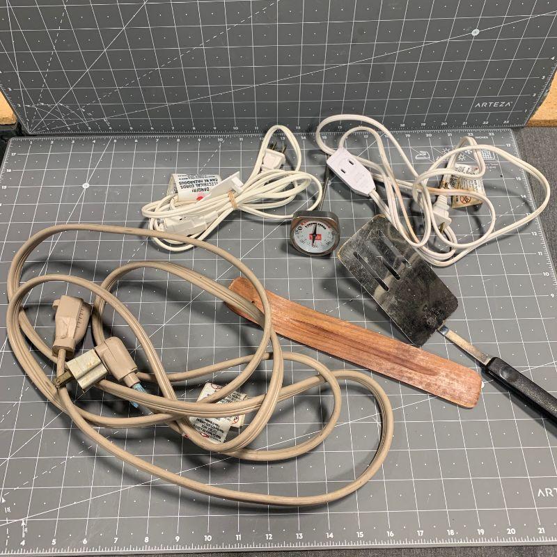 #336 Extension Cords & Misc | EstateSales.org