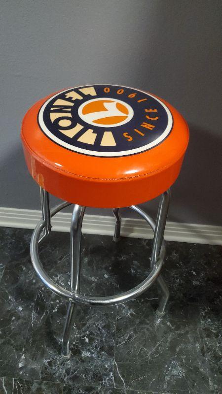 Orange Stool | EstateSales.org