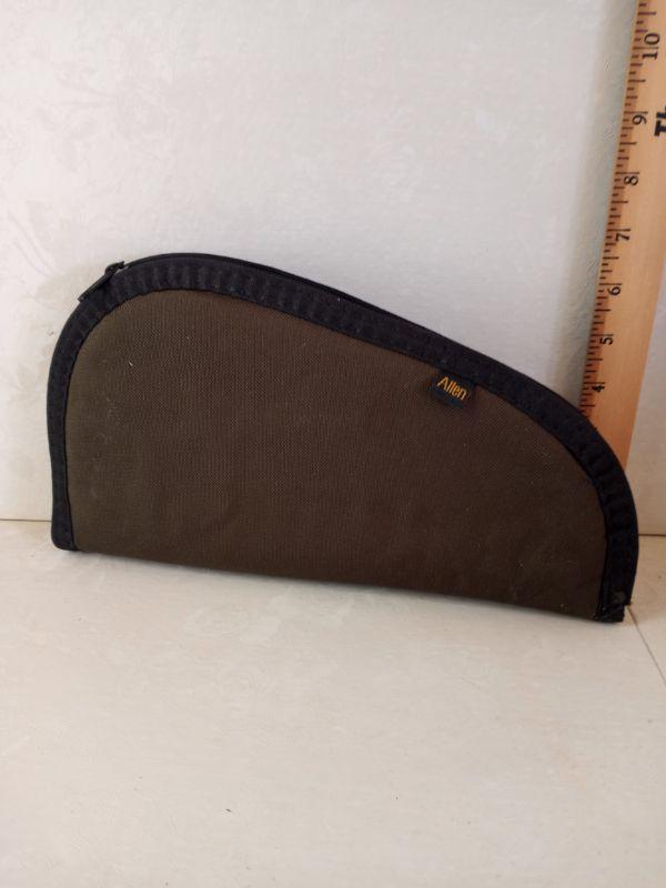 1265 = Small padded pistol case | EstateSales.org