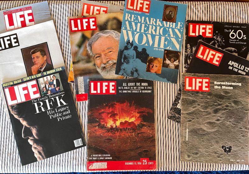 LOT 244 VINTAGE LIFE MAGAZINES KENNEDY MEMORIAL RFK MAN ON THE MOON ...