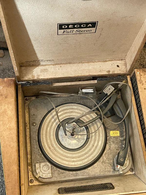 Decca Stereo Turntable | EstateSales.org