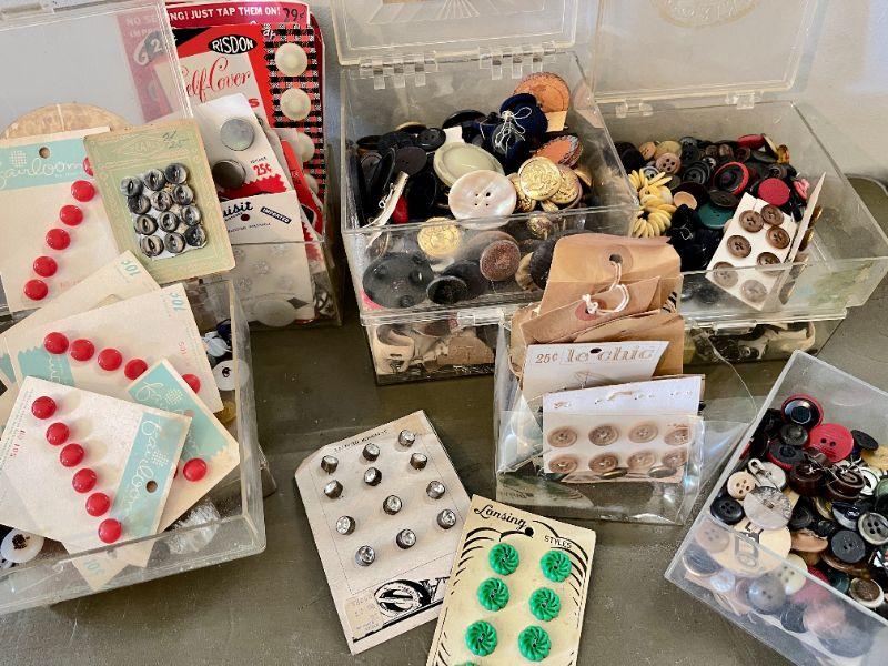 Lot 128 Collection Vintage Sewing Notions & Buttons New Plastic Metal ...