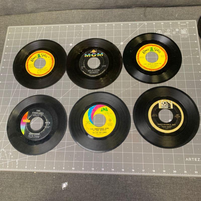 #48 45's Lovin Spoonful, Diane Renay, Gary Lewis & More | EstateSales.org