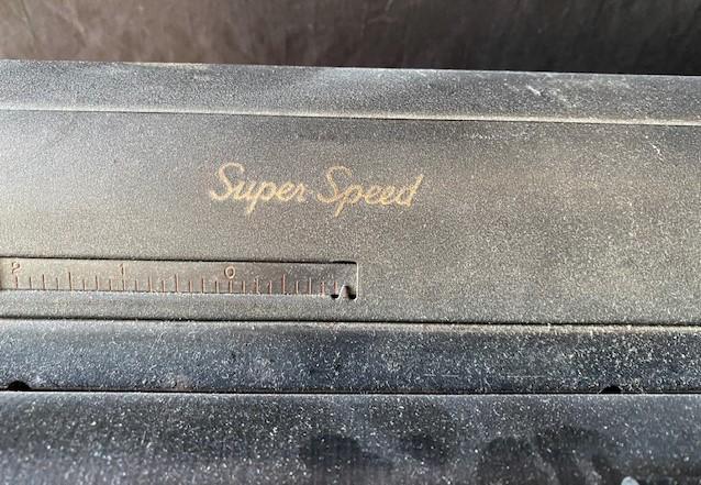 LOT#L83: Vintage Smith-Corona Superspeed Typewriter | EstateSales.org