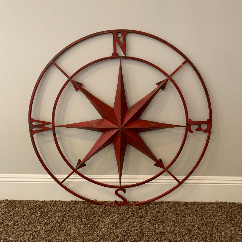 Large Compass Decor | EstateSales.org
