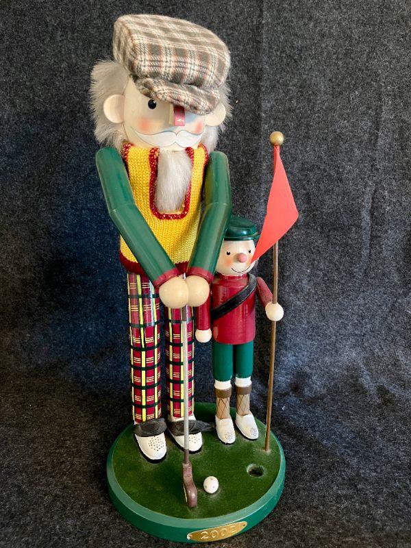 Lot 157 Golfer Nutcracker w/Caddy 2002 | EstateSales.org